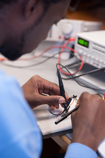 Holland College | Electronics Engineering Technology